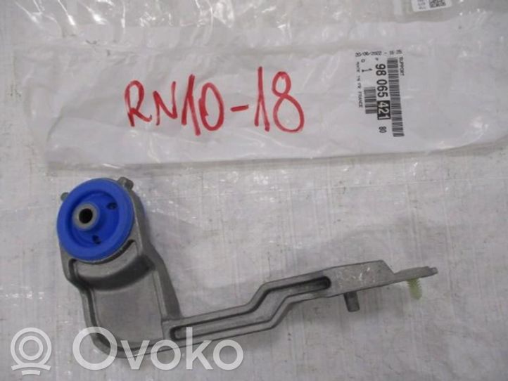 9806542180 Peugeot Traveller Holder (bracket), 30.50 € | RRR