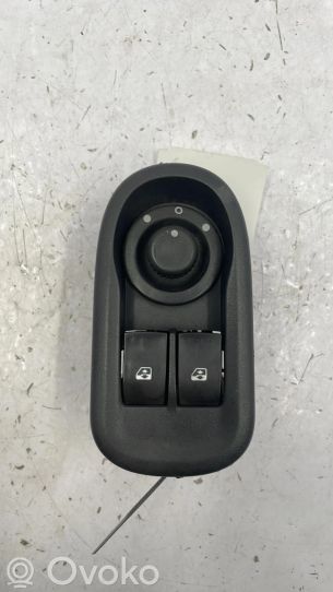 8200476809 Renault Kangoo II Electric window control switch, 40.43 € | RRR