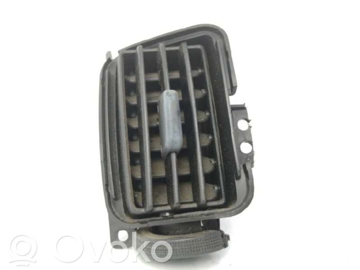 687516J04A Nissan e-NV200 Dash center air vent grill, 30.53 € | RRR
