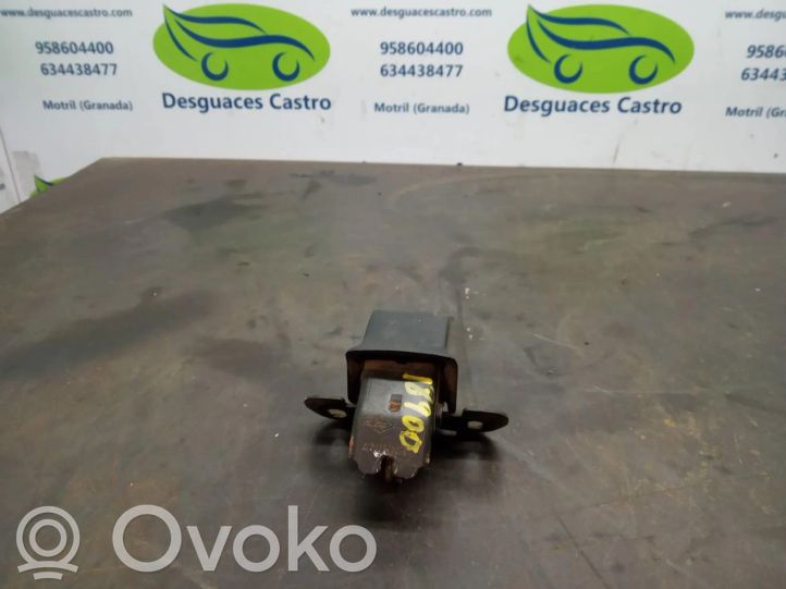 F8QP6 Renault Kangoo I Tailgate/trunk/boot lock/catch/latch, 9.24 € | RRR