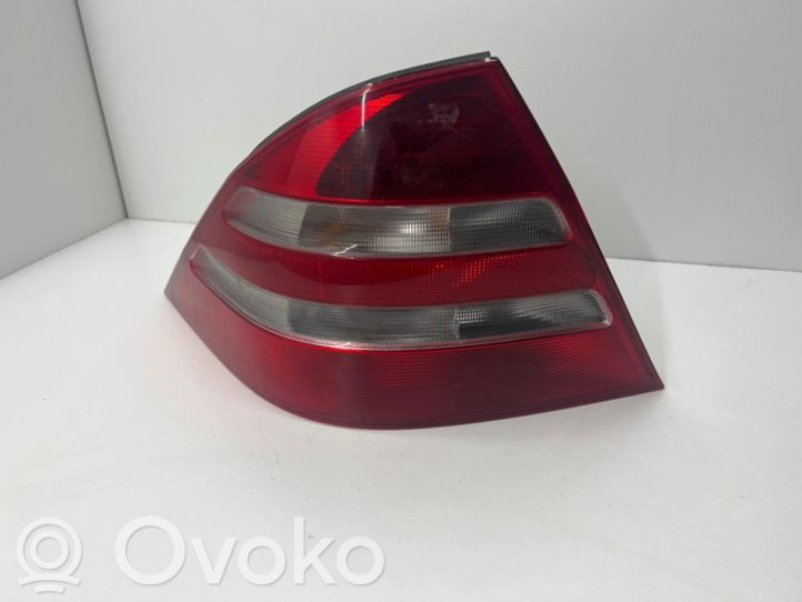 255121L Mercedes-Benz C W203 Rear/tail lights, 19.00 € | RRR