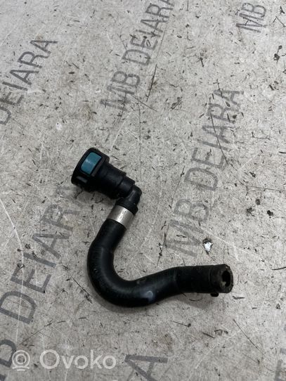 95B122447D Porsche Macan Engine coolant pipe/hose, 20.00 € | RRR