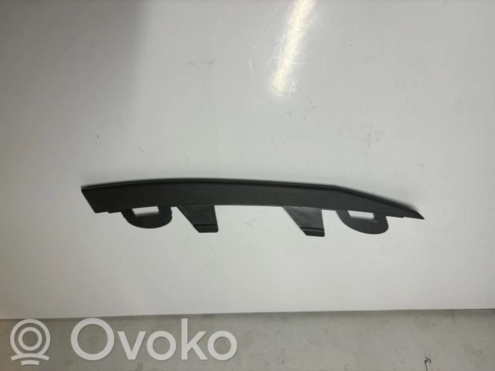 3T0853767 Skoda Superb B6 (3T) Moulure de pare-chocs avant, 9.00 € | OVOKO