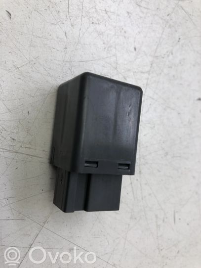 24330C9900 Nissan X-Trail T32 Other relay, 5.00 € | RRR