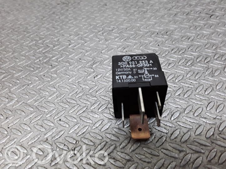 3D0951253A Volkswagen Golf V Other relay, 3.00 € | RRR