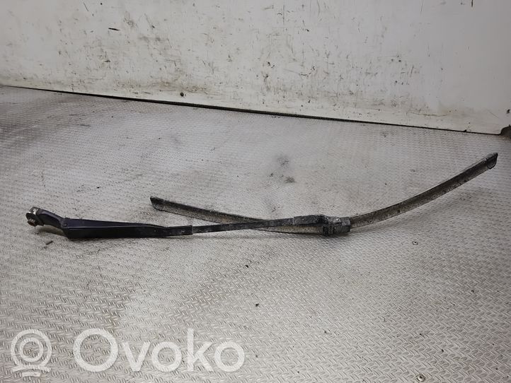 2208300128 Mercedes-Benz S W220 Balai d'essuie-glace avant, 5.00 € | OVOKO