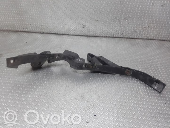 8Z0203491 Audi A2 Front bumper mounting bracket, 10.00 € | RRR