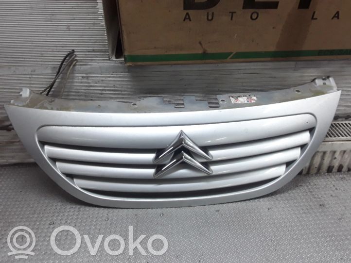 9647156577 Citroen C3 Front bumper upper radiator grill, 20.00 € | RRR