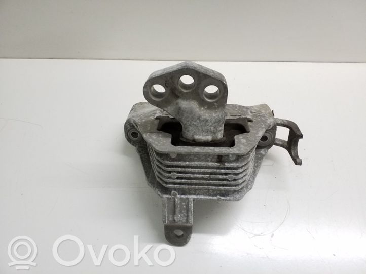 13248476 Opel Astra J Engine mount bracket, 8.00 € | RRR