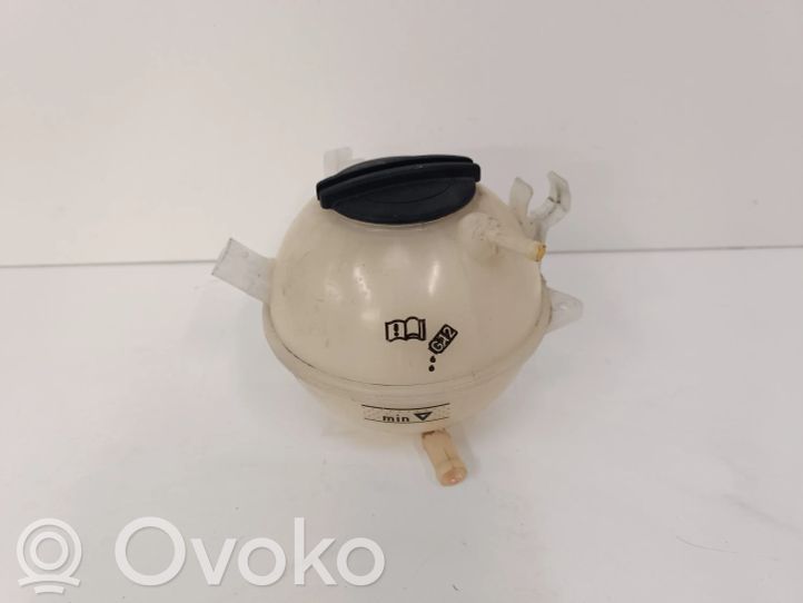 1K0121407A Volkswagen Tiguan Coolant expansion tank/reservoir, 7.00 € | RRR