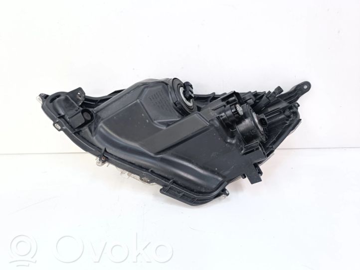 9922681017 Toyota Prius c Priekinis žibintas, 199.00 € | RRR