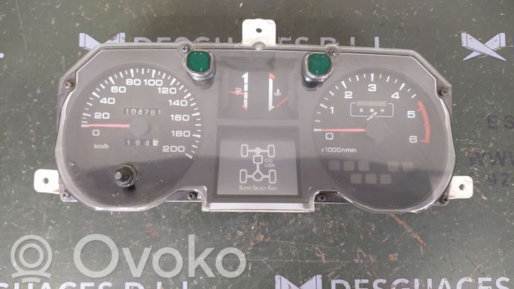 MR233354 Mitsubishi Montero Speedometer (instrument cluster), 94.32 € | RRR