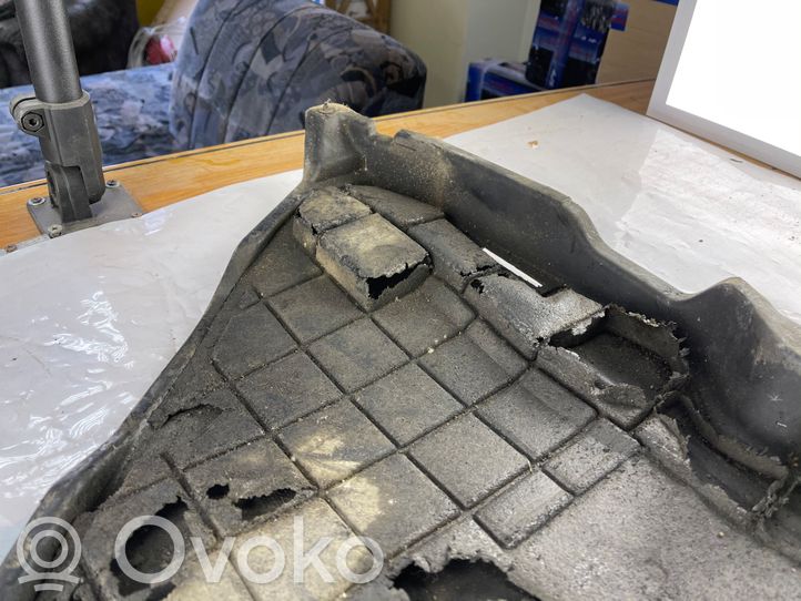 BMW 3 E46 Engine splash shield/under tray, 14.00 € | RRR