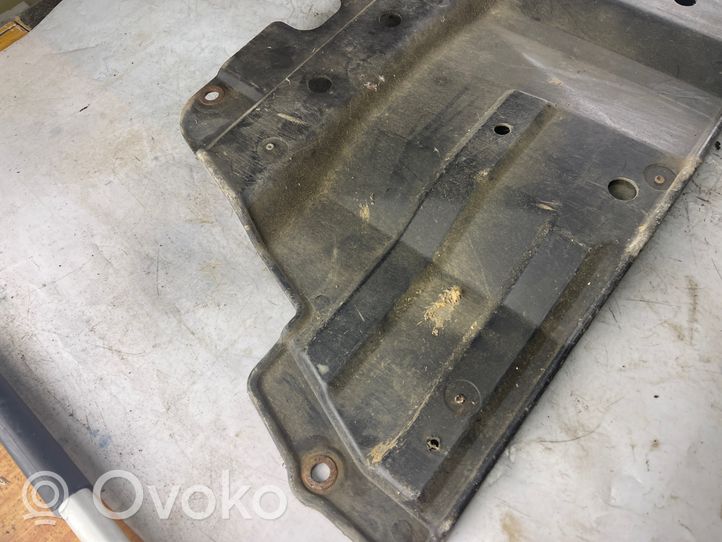 Nissan Patrol Y61 Protection inférieure latérale, 29.00 € | OVOKO