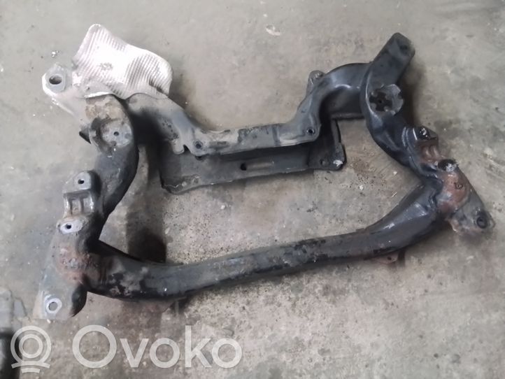 Mercedes-Benz E W211 Sous-châssis avant, 30.00 € | OVOKO