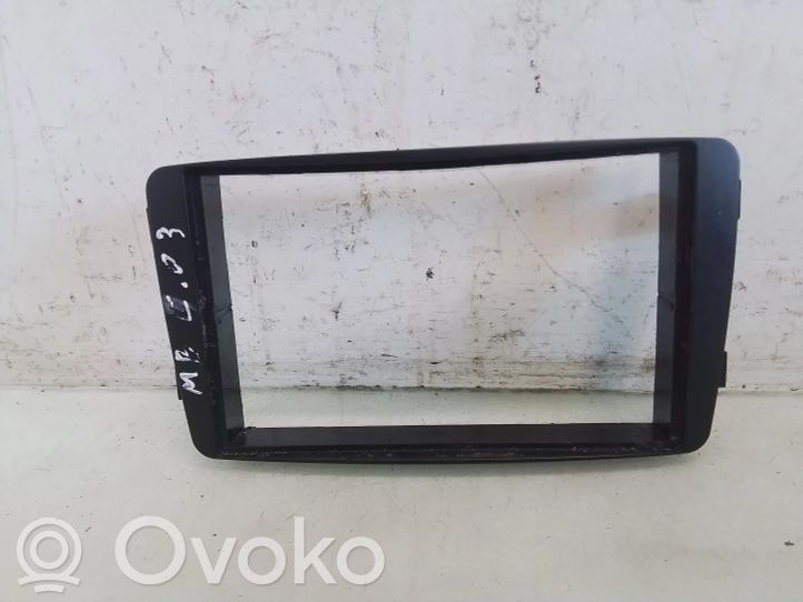 Mercedes-Benz C W203 Radio/GPS head unit trim, 15.00 € | RRR