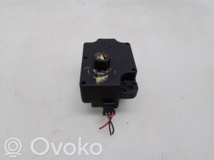4N5H19E616 Volvo V50 Air flap motor/actuator, 5.00 € | RRR