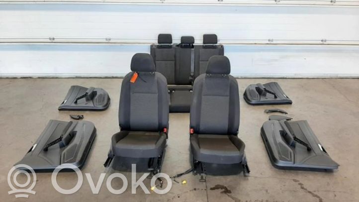 Volkswagen Polo VI AW Oil level dip stick, 475.00 € | RRR