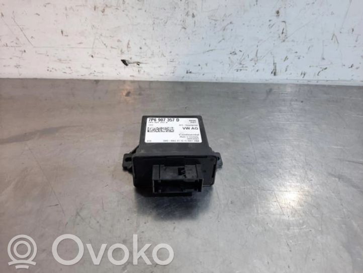 7P6907357D Volkswagen Golf VII Center console, 100.00 € | RRR