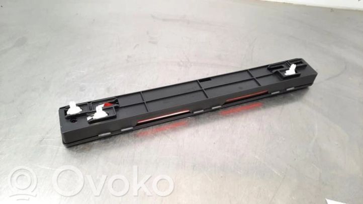 A0008900397 Mercedes-Benz C W205 Emergency warning sign, 27.35 € | RRR