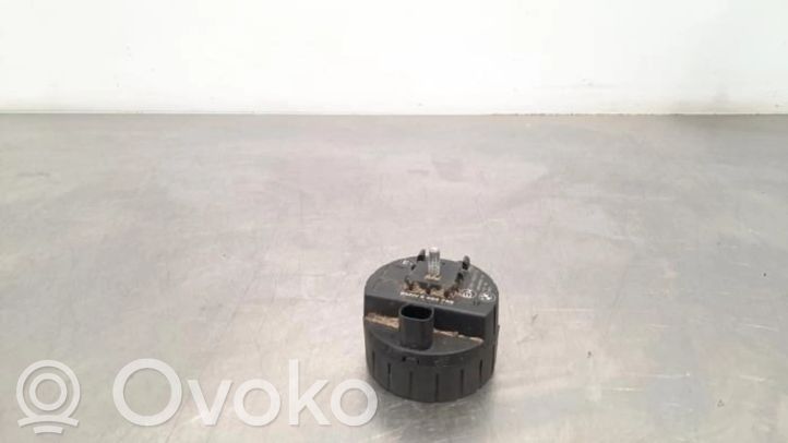 65759493759 BMW 1 F40 Alarm system siren, 47.86 € | RRR