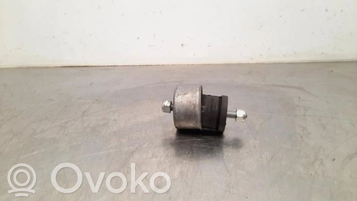 5801283686 Iveco Daily 6th gen Engine mount bracket, 20.51 € | RRR