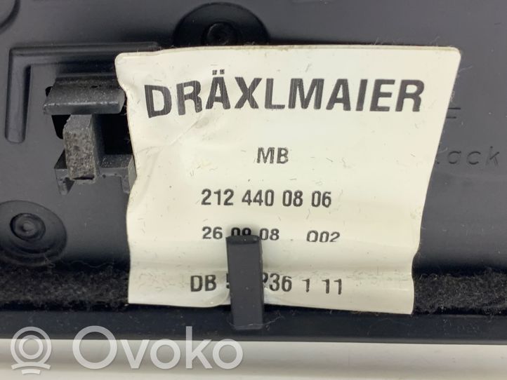 2124400806 Mercedes-Benz E W212 Dash center air vent grill, 19.99 € | RRR