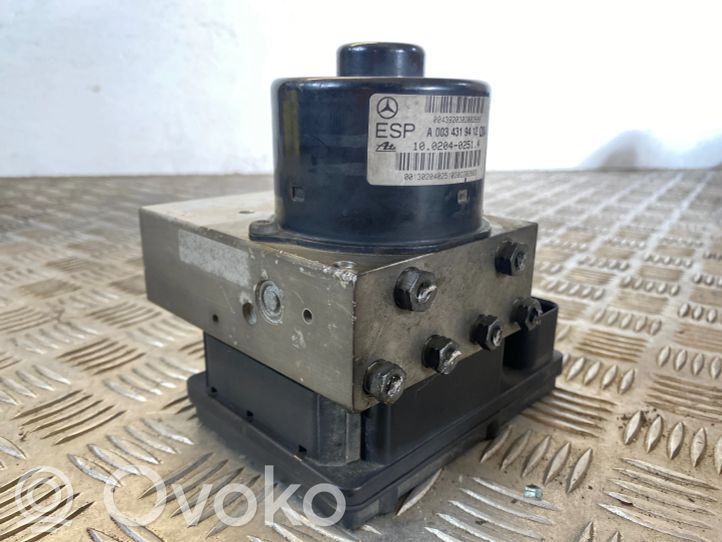 A2095450232 Mercedes-Benz C W203 ABS Pump, 25.00 € | RRR