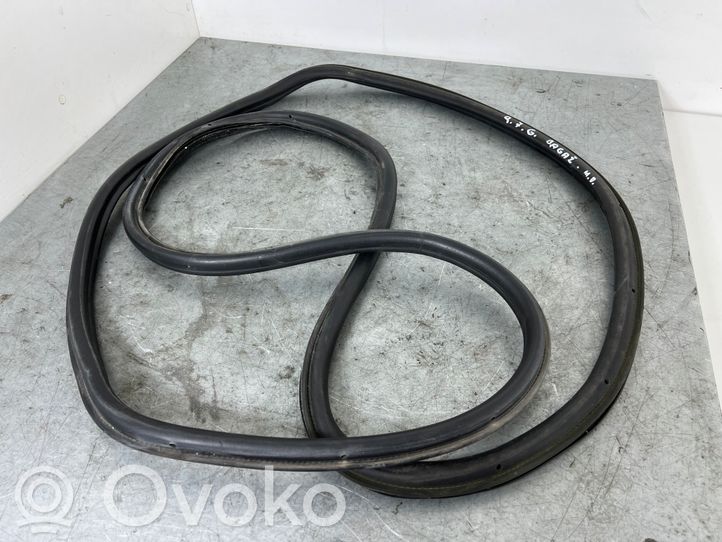 Audi Q7 4L Trunk rubber seal (body), 6.99 € | RRR