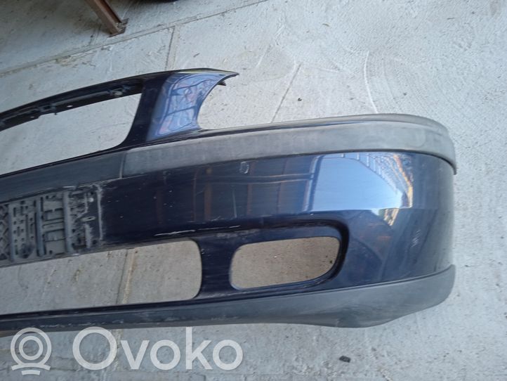 Volvo V70 Front bumper, 30.00 € | RRR