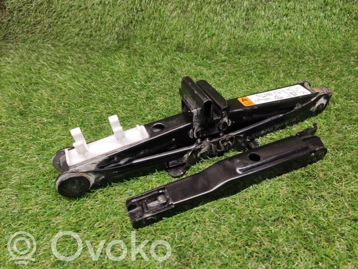 ES7C17A078AA Ford Mondeo MK V Lift Jack, 39.00 € | RRR