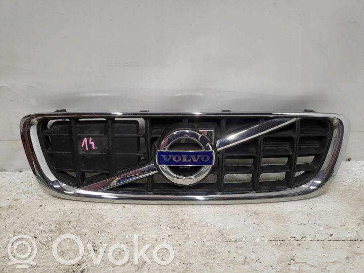 313336688 Volvo S70 V70 V70 XC Front bumper upper radiator grill, 225. ...