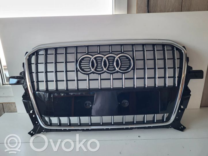 8R0853651R Audi Q5 SQ5 Grille calandre supérieure de pare-chocs avant, 250.00 € | OVOKO