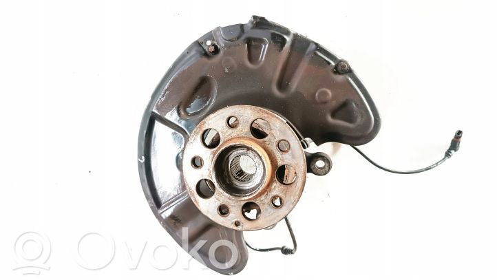 Mercedes-Benz C W204 Front wheel hub, 175.76 € | RRR