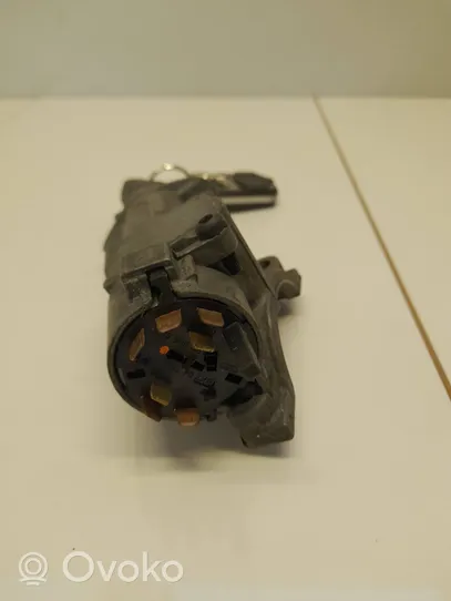 4B0905851A Volkswagen PASSAT B5 Verrouillage de commutateur d'allumage ...