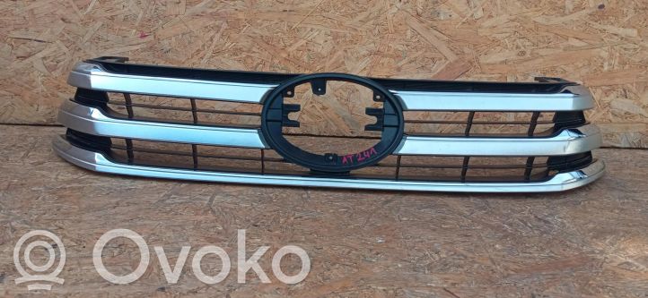 53111-0K720 Toyota Hilux (N50, N60, N70) Front bumper upper radiator ...