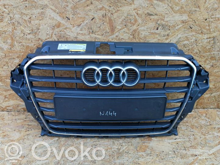 8V3853651 Audi A3 S3 8V Grille calandre supérieure de pare-chocs avant ...