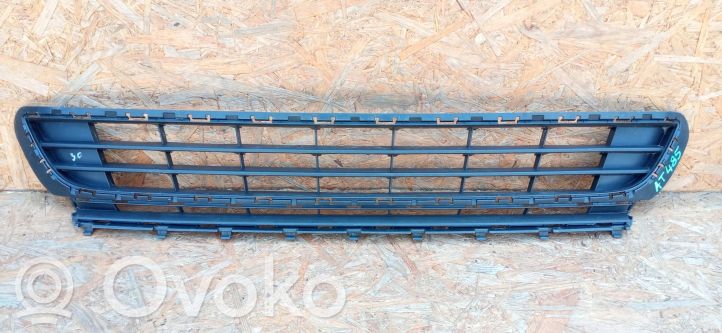 5G0853677 Volkswagen Golf VII Front bumper upper radiator grill, 42.35 ...