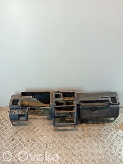 Suzuki Samurai Dashboard, 180.00 € | RRR