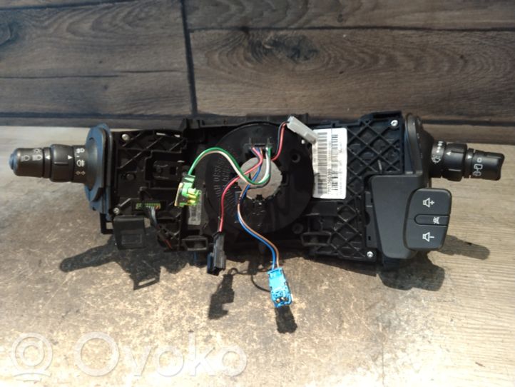 7701060399 Renault Scenic II - Grand scenic II Wiper turn signal ...
