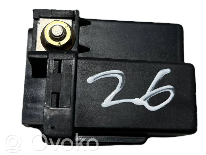 2246919 BMW 5 E39 Glow plug pre-heat relay, 16.00 € | RRR