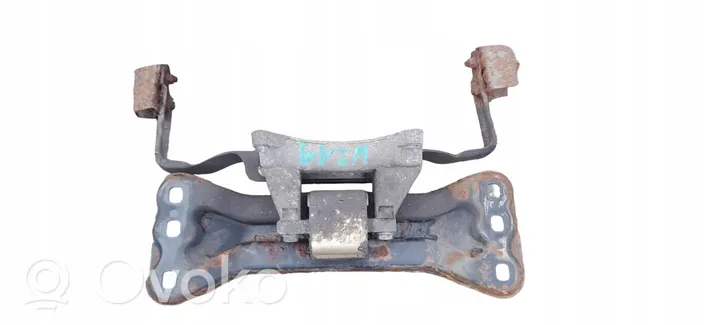 Mercedes-Benz E W211 Gearbox mounting bracket, 17.25 € | RRR