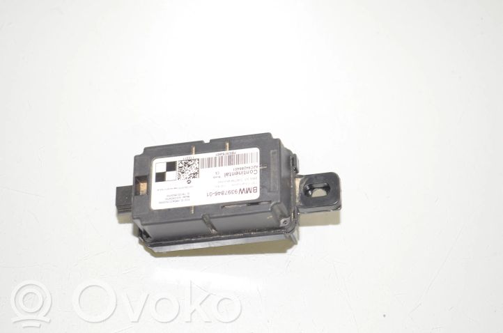 9397846 BMW X5 F15 Antenna control unit, 5.00 € | RRR