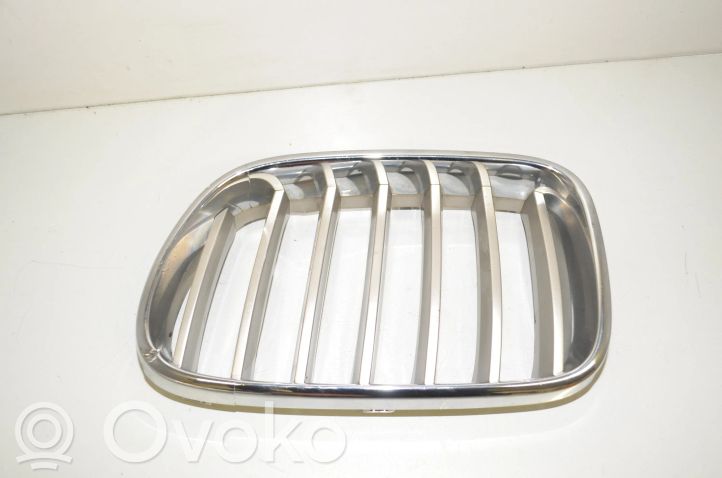 7210725 BMW X3 F25 Front bumper upper radiator grill, 6.00 € | RRR