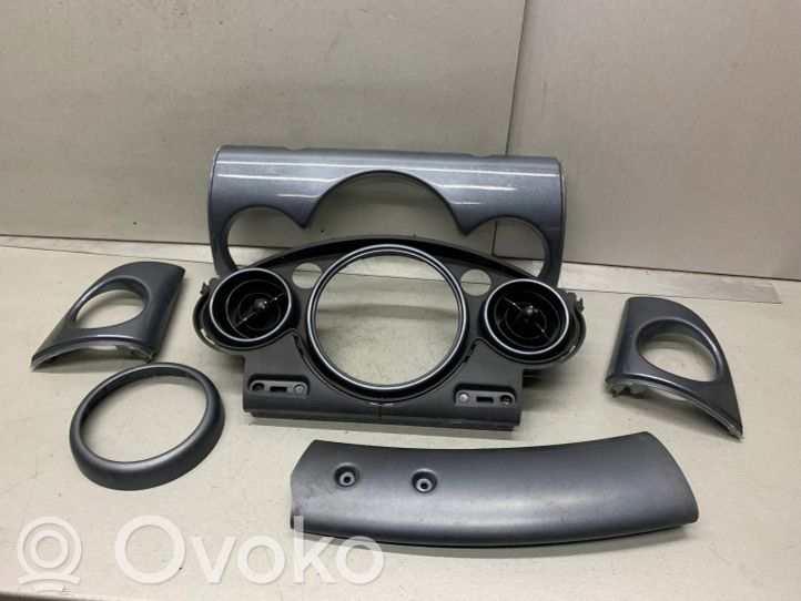 1508200 Mini One - Cooper R50 - 53 Dashboard trim, 30.00 € | RRR
