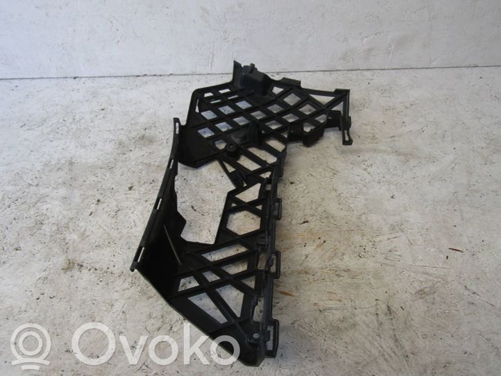 3G0807178 Volkswagen PASSAT B8 Front bumper mounting bracket, 8.73 € | RRR