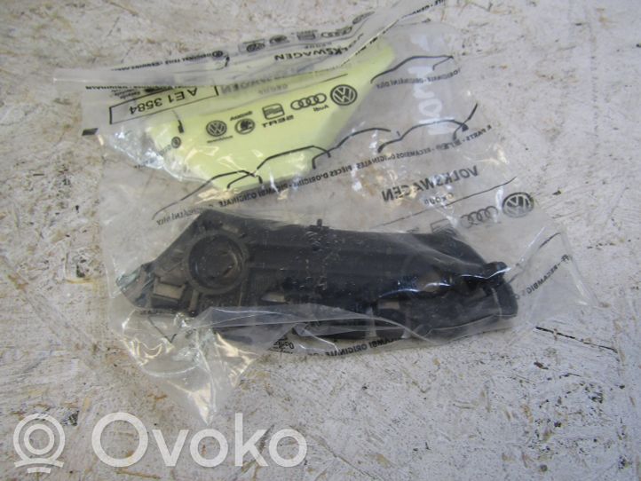 1S0807183A Volkswagen Up Front bumper mounting bracket, 14.12 € | RRR