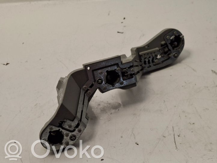 8155805230 Toyota Avensis T250 Tail light bulb cover holder, 12.90 € | RRR