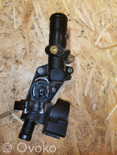 110609813R Mercedes-Benz B W246 W242 Thermostat/thermostat housing, 20. ...