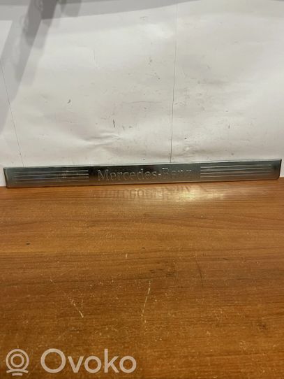 A2126860936 Mercedes-Benz E A207 Side skirt rear trim, 10.00 € | RRR